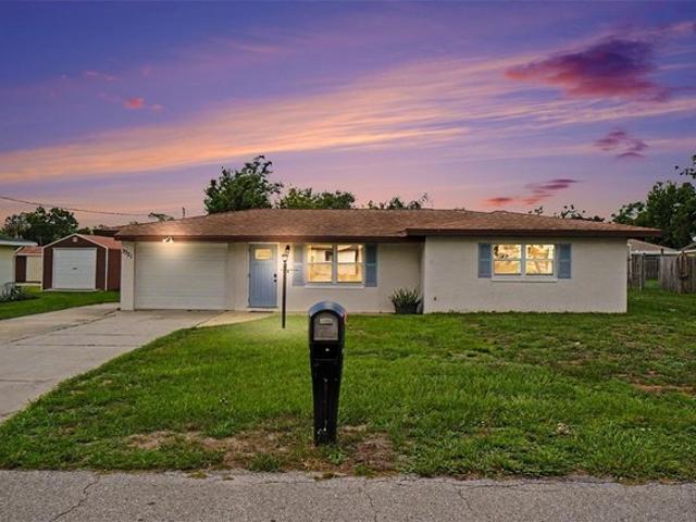 3321 Dauphine St, Sebring, FL 33872