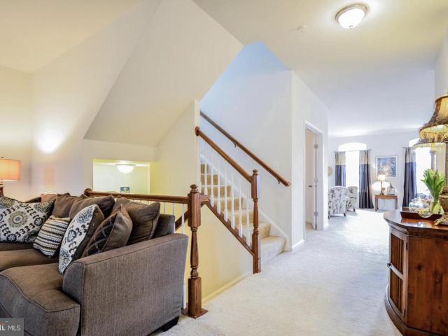3321 Eagle Ridge Dr, Woodbridge, VA 22191 | MLS #VAPW2117 | Compass