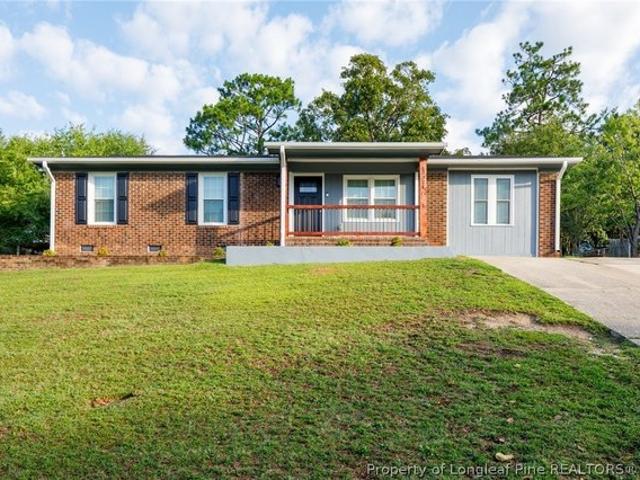 3321 Red Fox Rd, Spring Lake, NC 28390