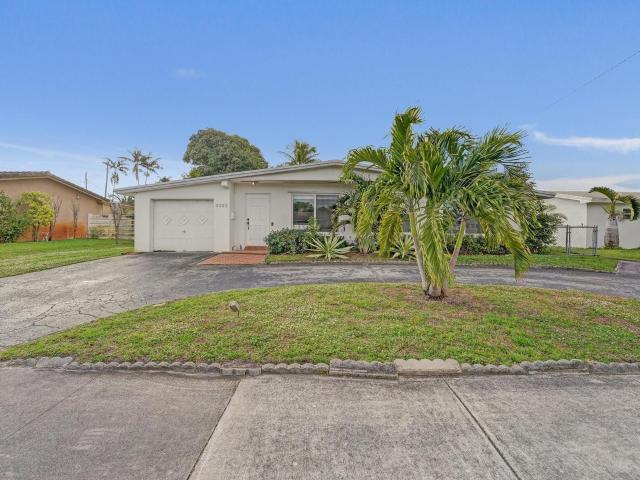3322 McKinley St, Hollywood, FL 33021 | MLS #F10542 | Compass