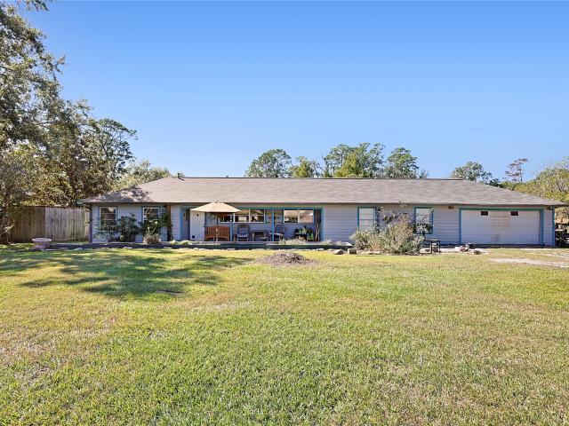 3322 Oak Drive