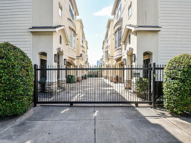 3322 Chenevert St, Houston, TX 77004