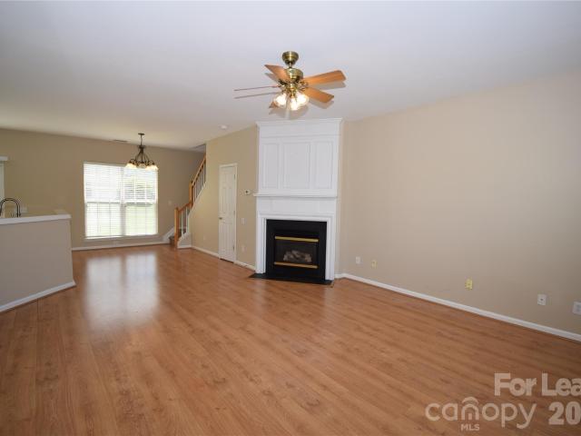3322 Elizabeth Glen Drive
