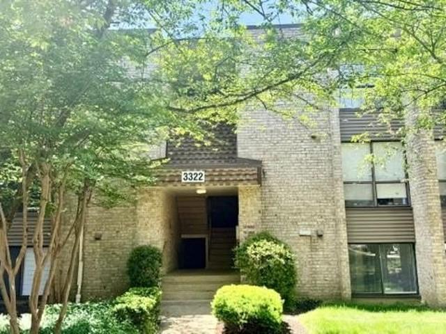 3322 Huntley Square Dr Apt T2, Temple Hills, MD 20748