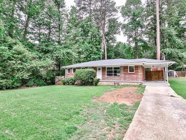 3322 Pinehill Dr, Decatur, GA 30032