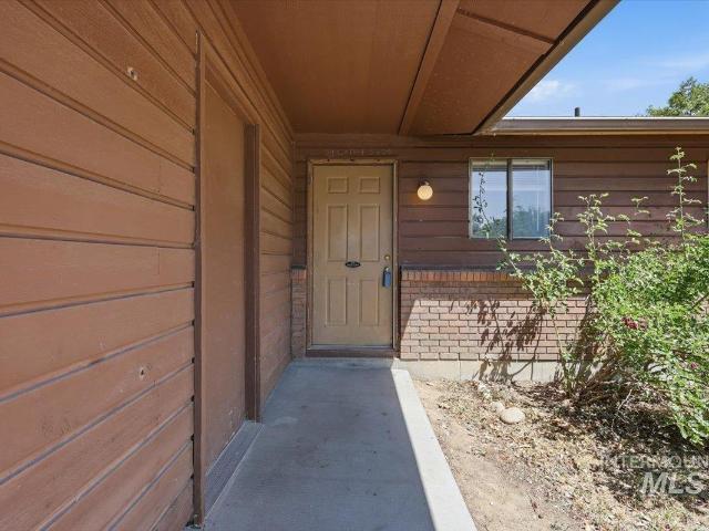 3322 S Centennial Pl