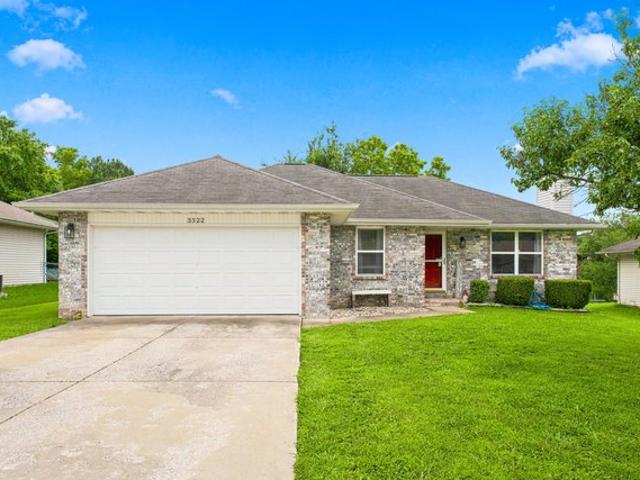 3322 W Rockwood St, Springfield, MO 65807