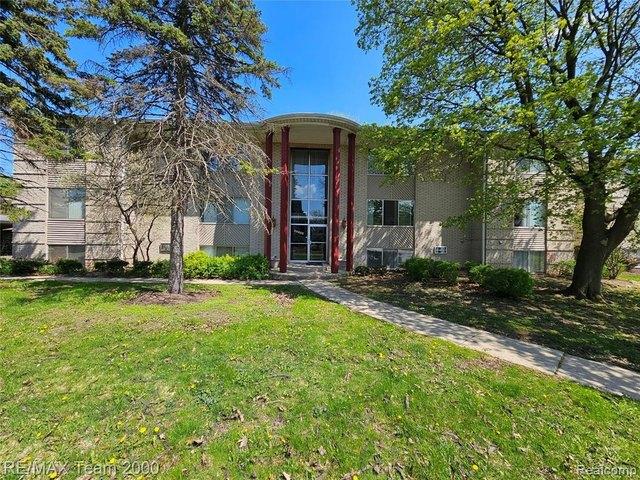 33234 Kingslane Ct Apt 11, Farmington, MI 48336