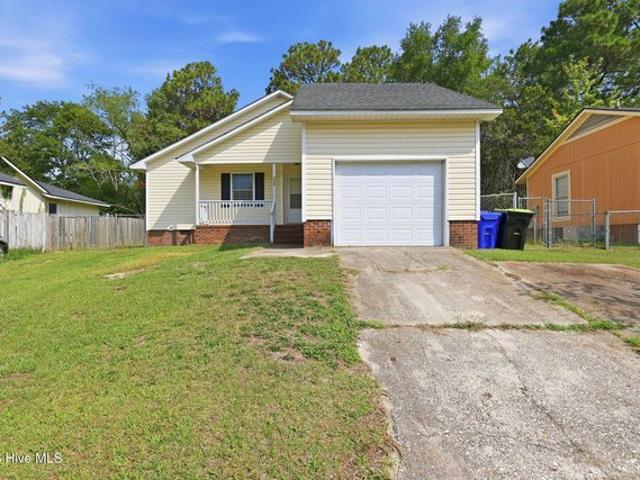 3323 Arrowhead Rd, Spring Lake, NC 28390