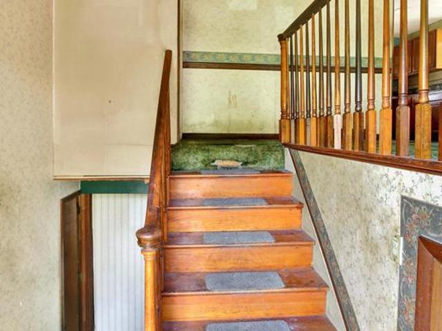 3323 E Galen Hall Road