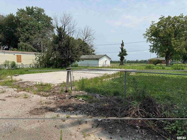 3323 E Enos Ave, Springfield, IL 62702
