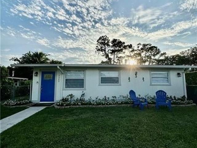 3323 Guilford Ct Lot 16, Naples, FL 34112