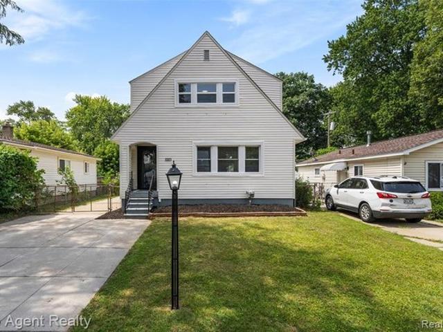 3323 Kenwood St, Ferndale, MI 48220