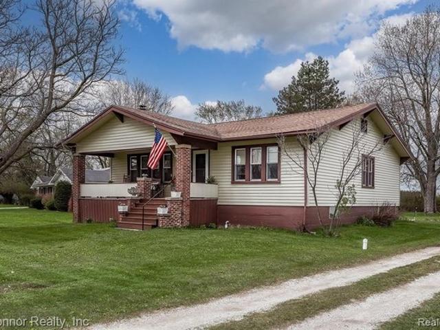 3323 Kinney Rd, Emmett Vlg, MI 48022