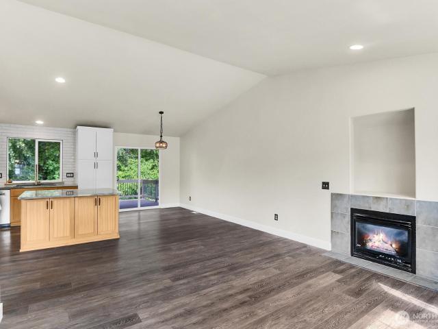 3323 Lake Drive