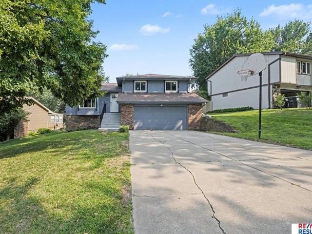 3323 S 158th St, Omaha, NE 68130