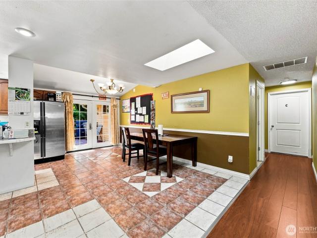 3323 th Ave SW
