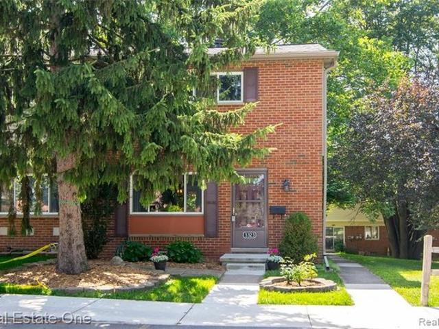 3323 Williamsburg Rd, Ann Arbor, MI 48108