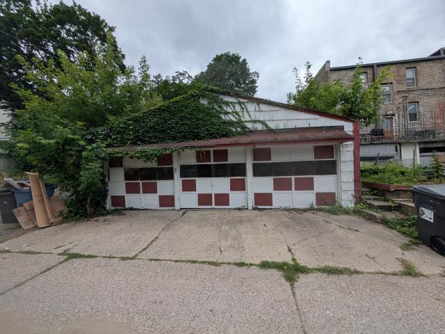 332X Hennepin Avenue