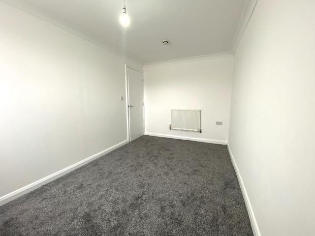 332 336 Neasden Lane, London, Greater. 2 bed flat to rent £1,750 pcm £404 pw