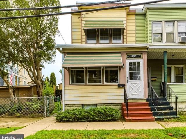 332 8th St, Gloucester City, NJ 08030