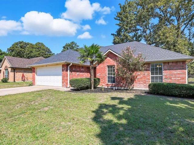 332 Comanche Trl, West Tawakoni, TX 75474