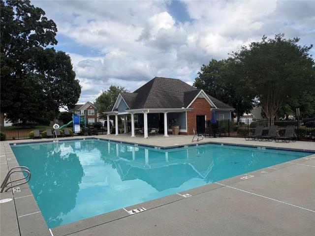 332 Chamberlyn Lane