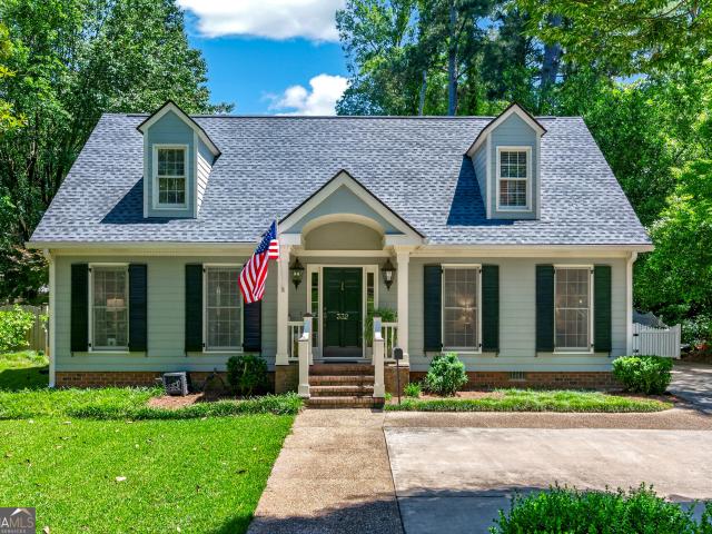 332 Crescent Road