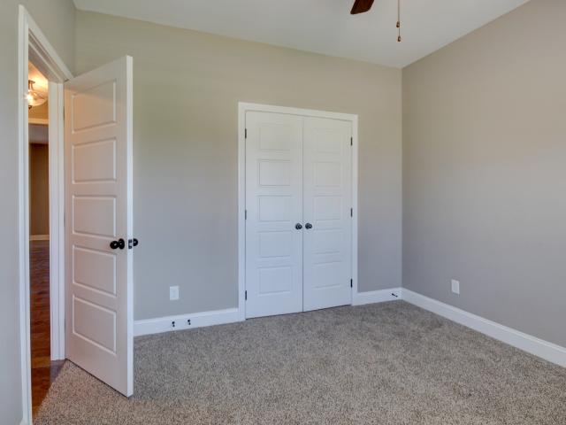 332 Bluebriar Trce