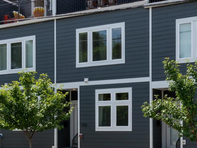 332 Douglas Ave