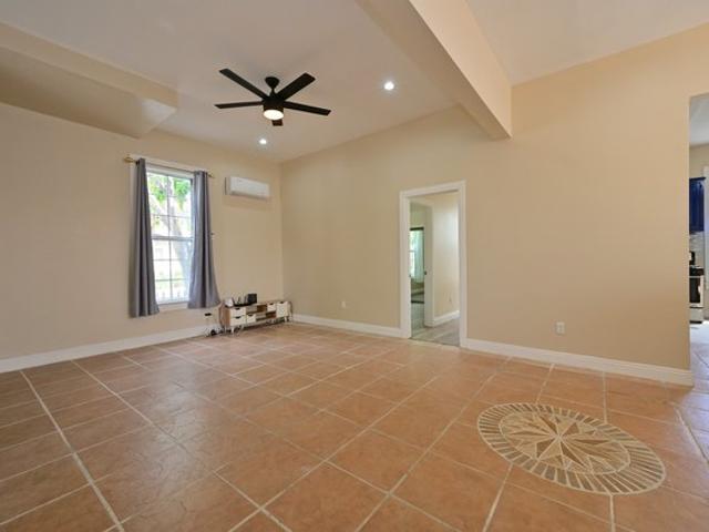 332 E Olive Ave, Monrovia, CA 91016