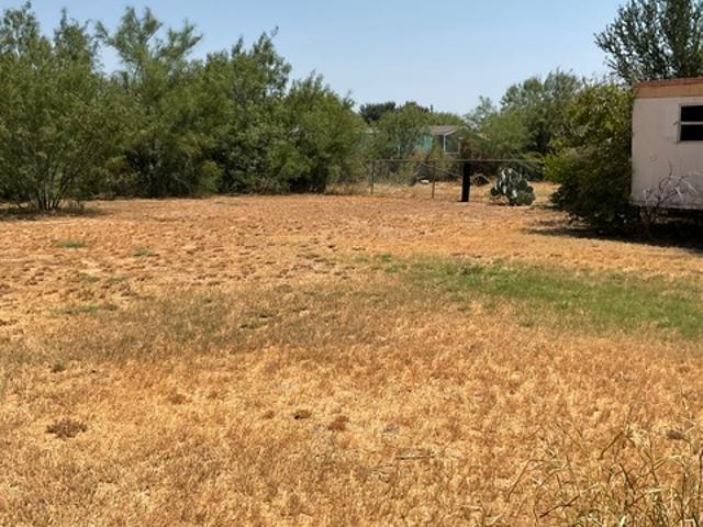 332 E Salinas