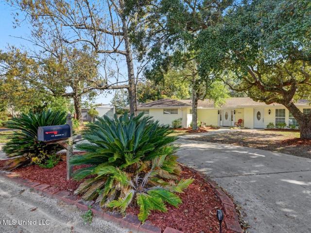 332 Eastview Drive