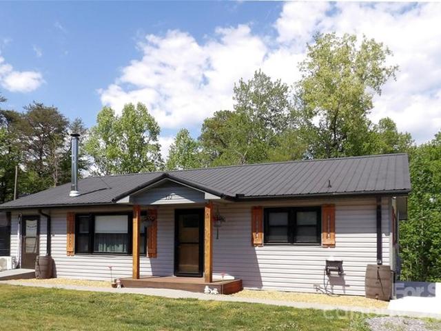 332 Epley Dr Unit 1, Marion, NC 28752