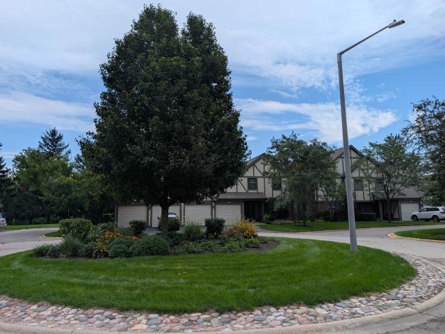 332 Essex Court # 4
