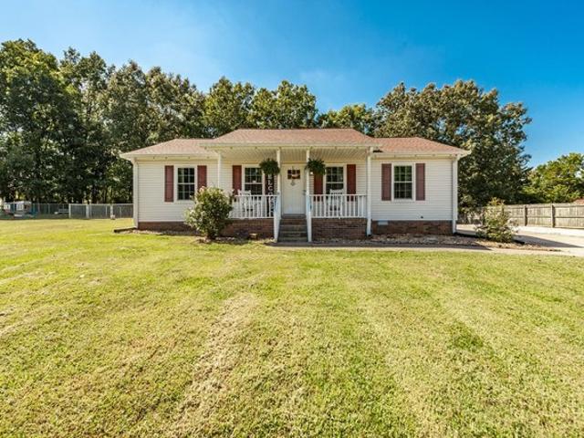 332 Forrest Dr, Greenbrier, TN 37073