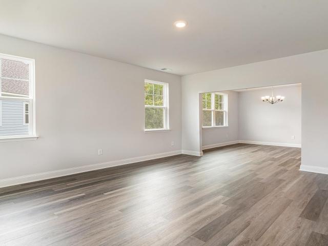 332 Kenworthy Court