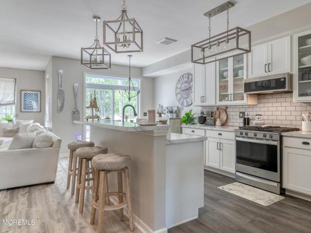 332 Hawthorne Ln, Barnegat, NJ 08005