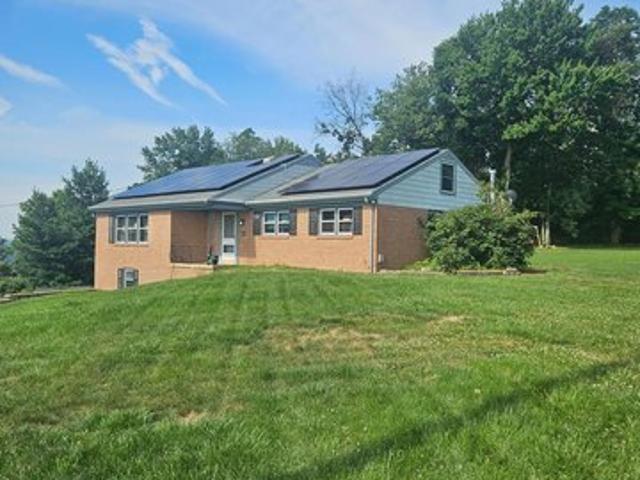 332 Indian Head Rd, Columbia, PA 17512