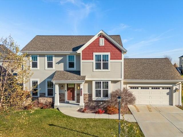 332 Indigo Dr, Port Washington, WI 53074