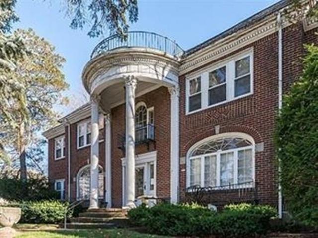 332 Jamaicaway Apt 3, Boston, MA 02130