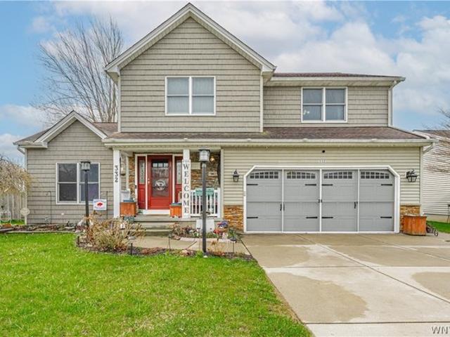 332 Oakdale Dr, North Tonawanda, NY 14120