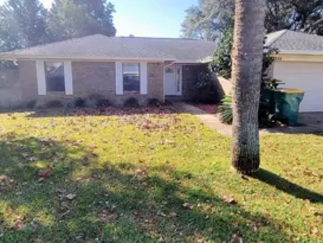 332 Oleander Ave, 3 beds, 2 full baths
