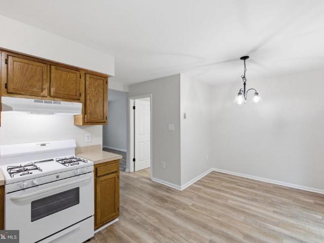 332 lafayette dr