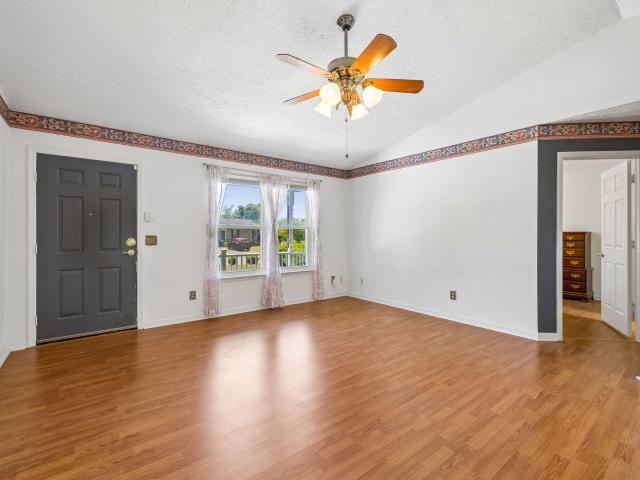 332 Liberty Ln