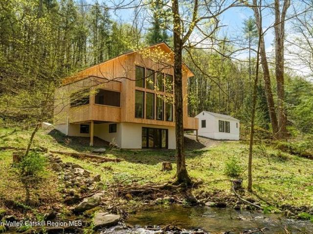 332 Mohonk Rd, High Falls, NY 12440