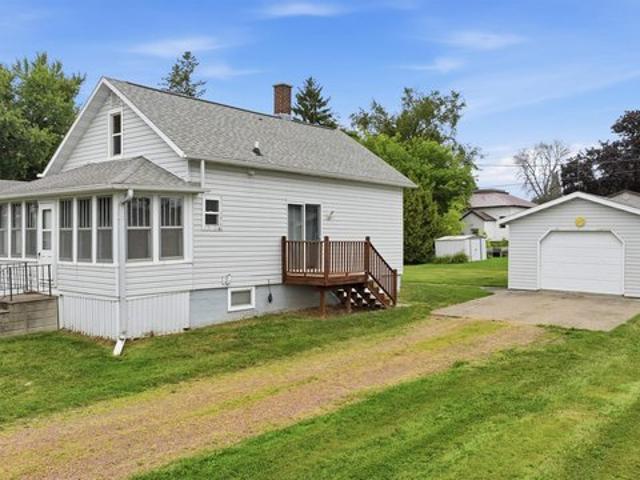 332 Maple St, Granton, WI 54436