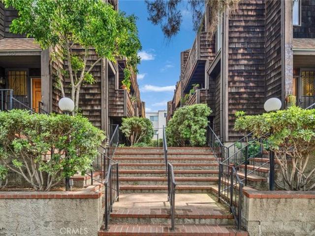 332 N 5th St, Burbank, CA 91501