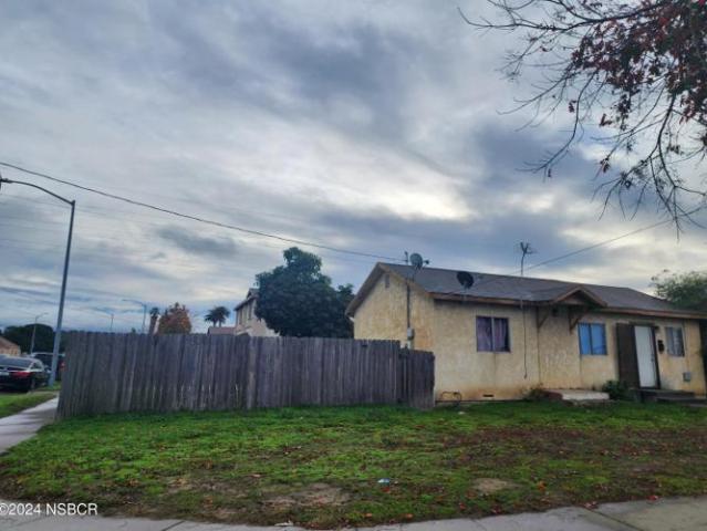 332 N Benwiley Ave, Santa Maria, CA 93458
