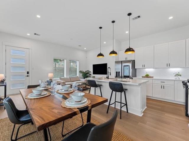 332 Neyland St, Houston, TX 77022